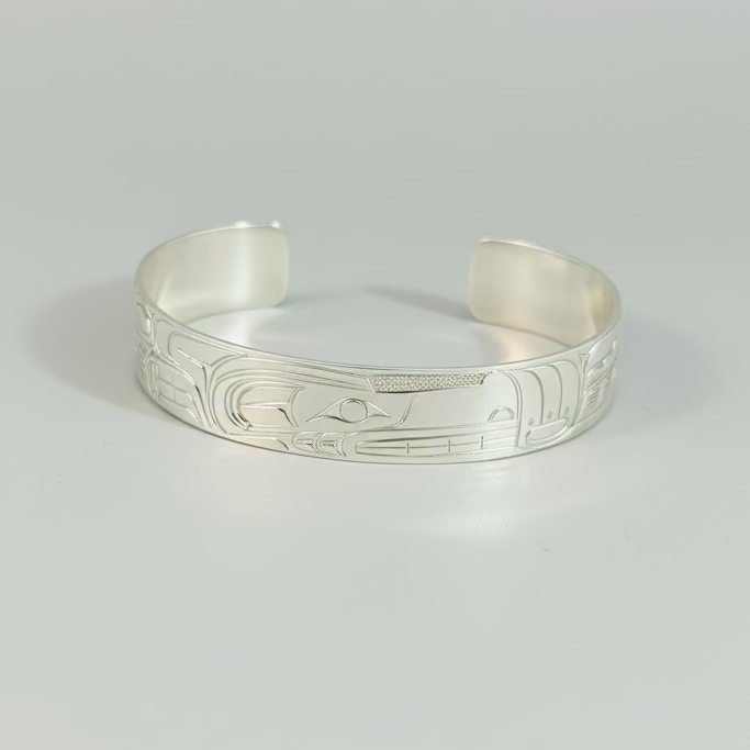 Travis Henry 1/2" Silver Bracelet Wolf – House Of Himwitsa